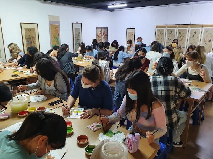 A Day of Traditions: Fan-Painting and a Hanok Village
