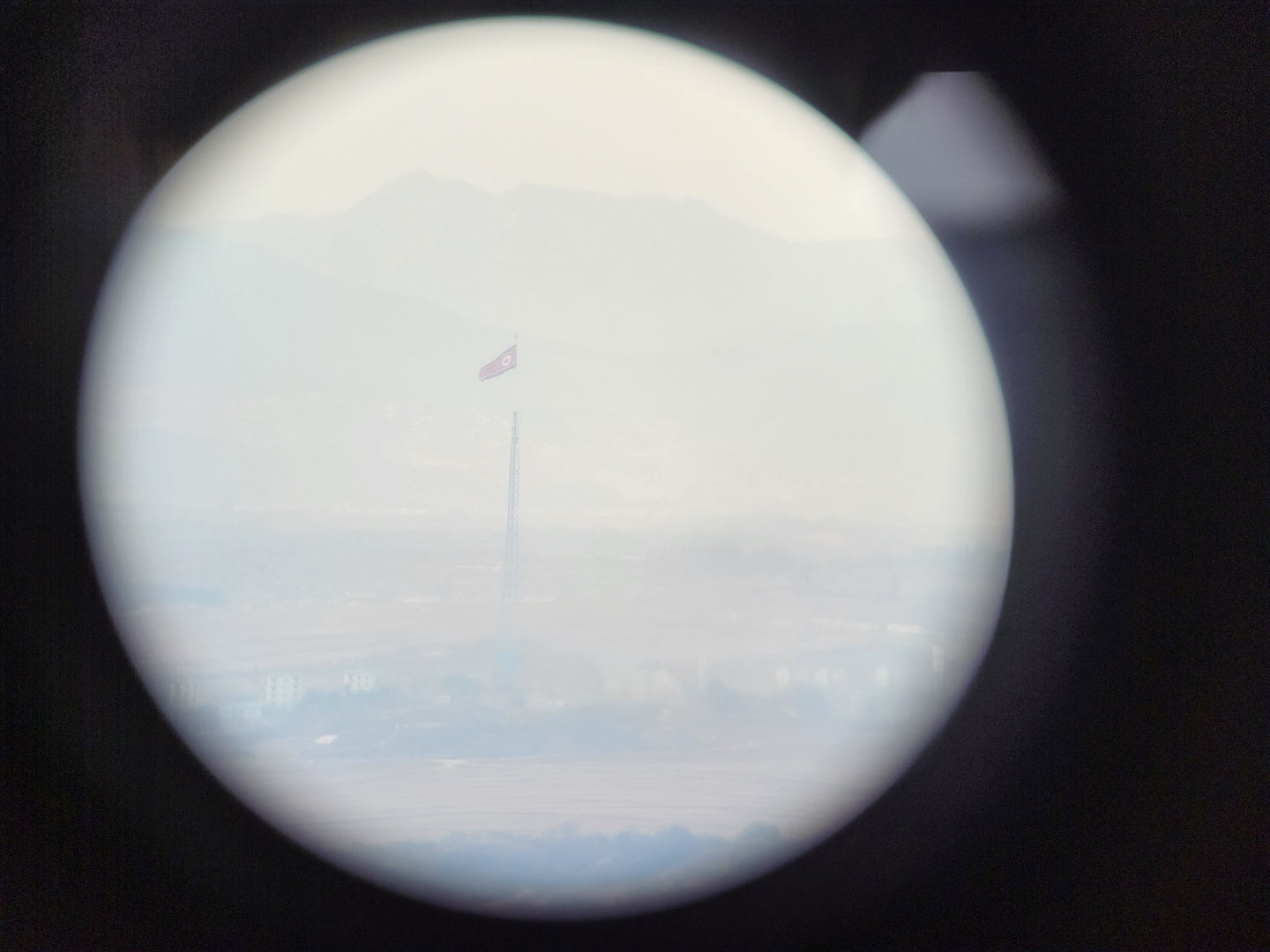 Touring the De-Militarized Zone with Yonsei Mentor and Buddies Program ...