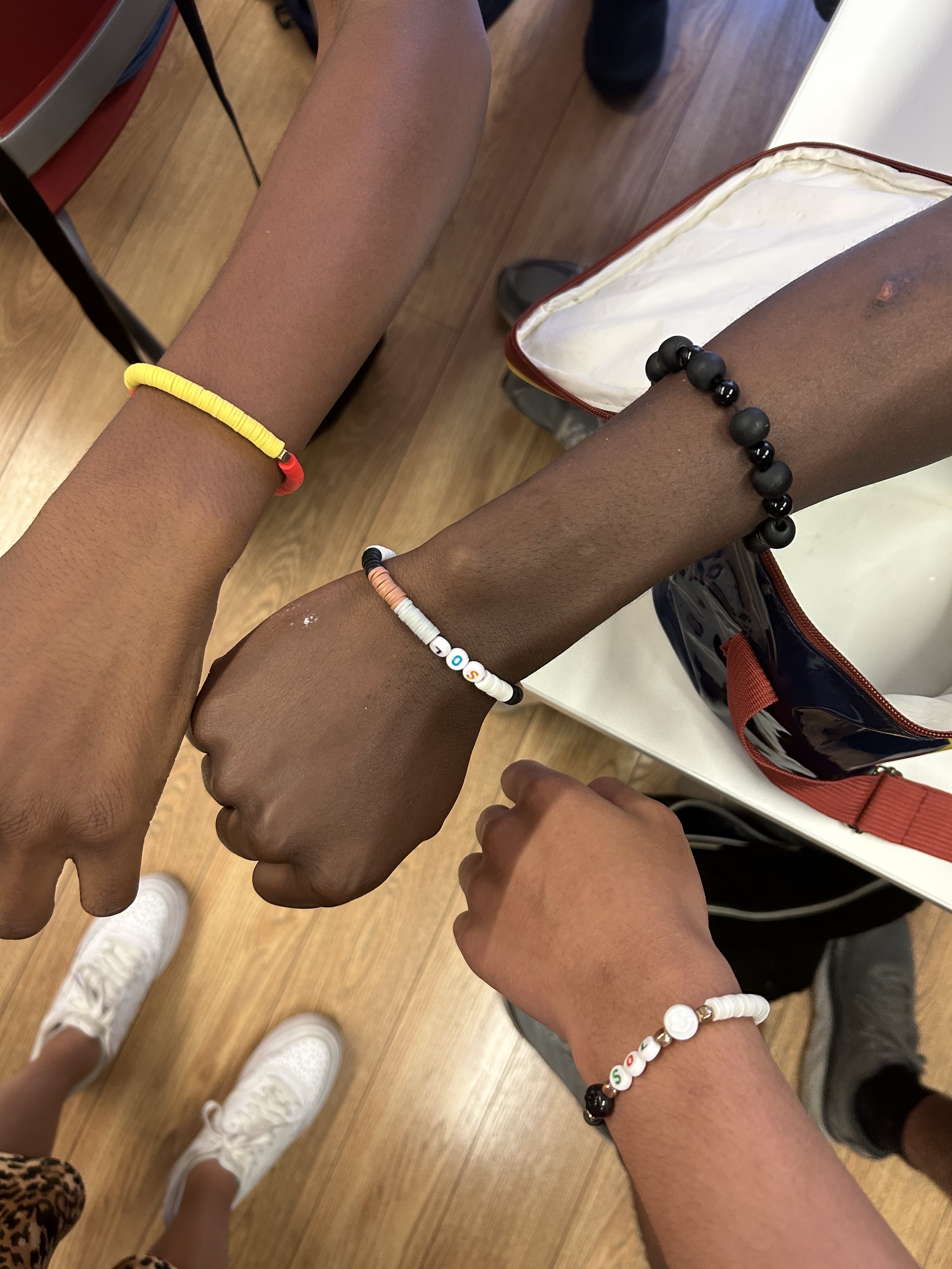 Make the Friendship Bracelets