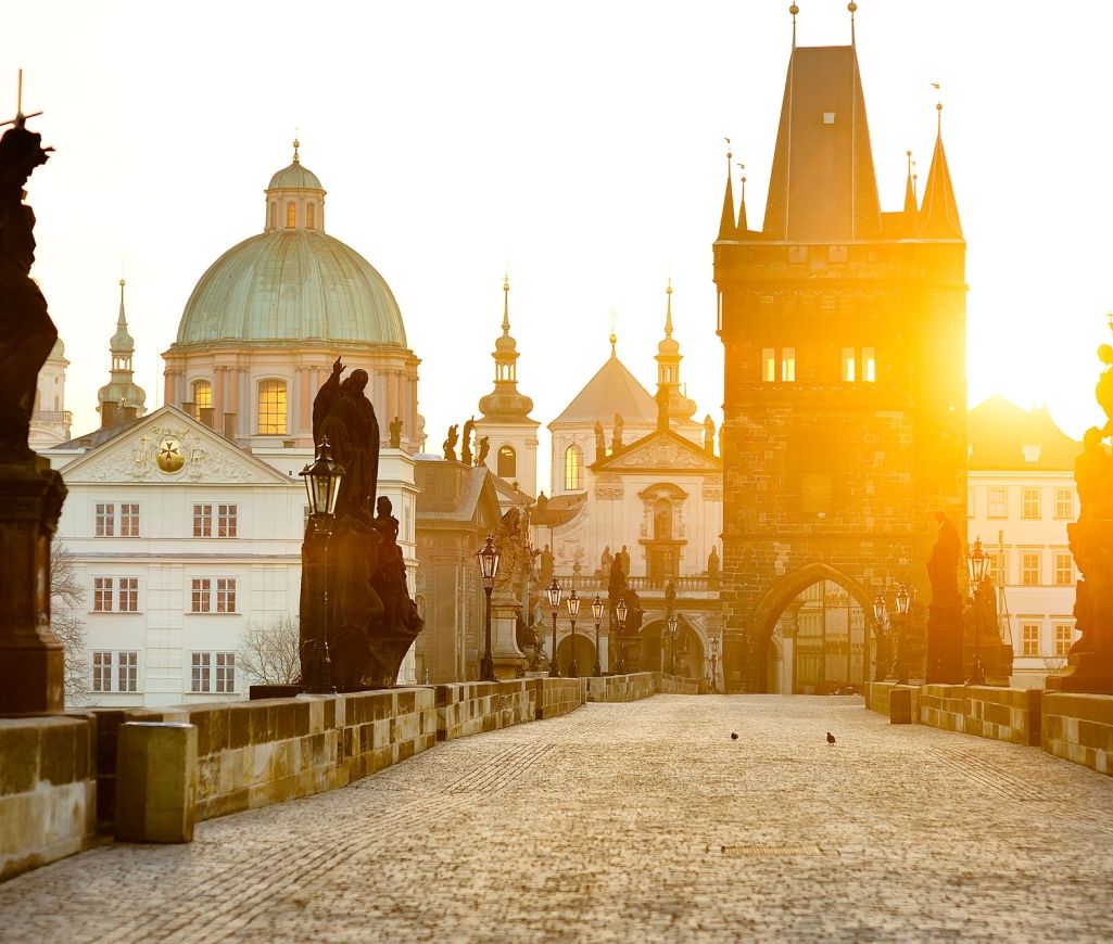 Summer Communications, New Media + Journalism | Prague | College Study ...