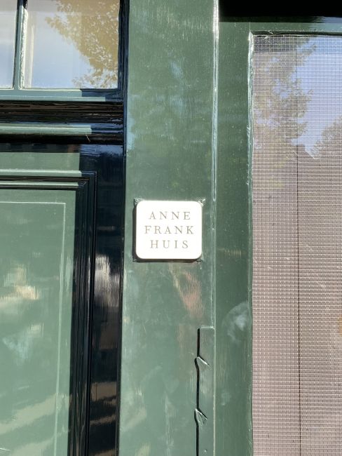 Anne Frank And Her Family In Color