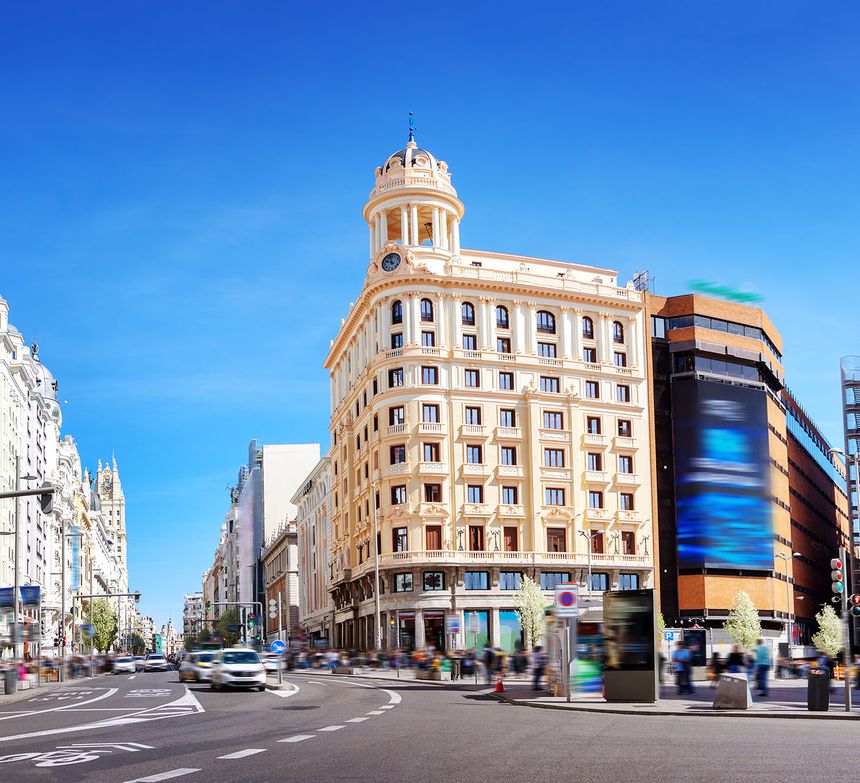 Semester Intern + Study Abroad | Madrid | College Study Abroad | CIEE